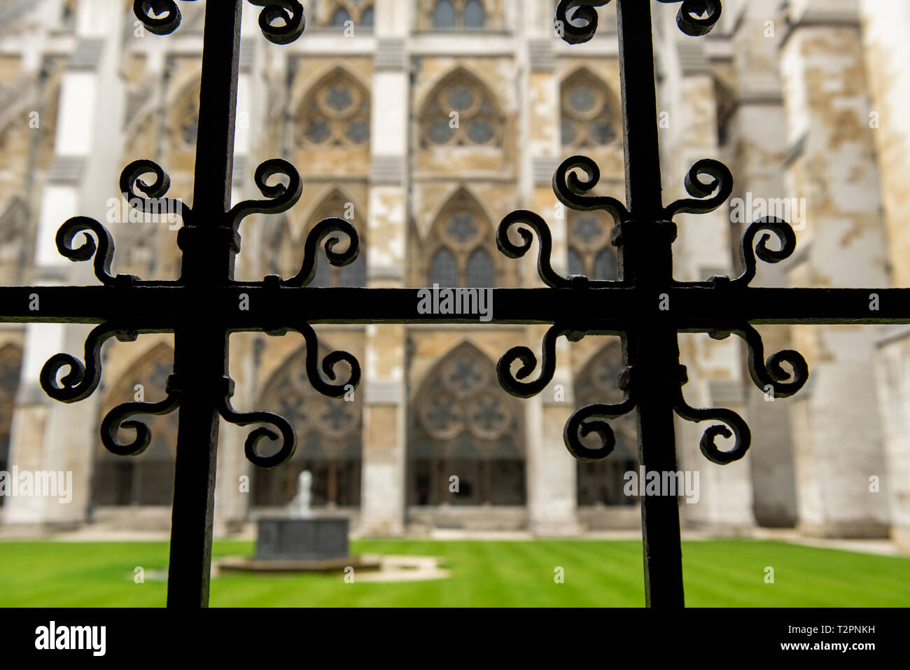 Cloisters and inner courtyard of the royal Westminster Abbey. London ...