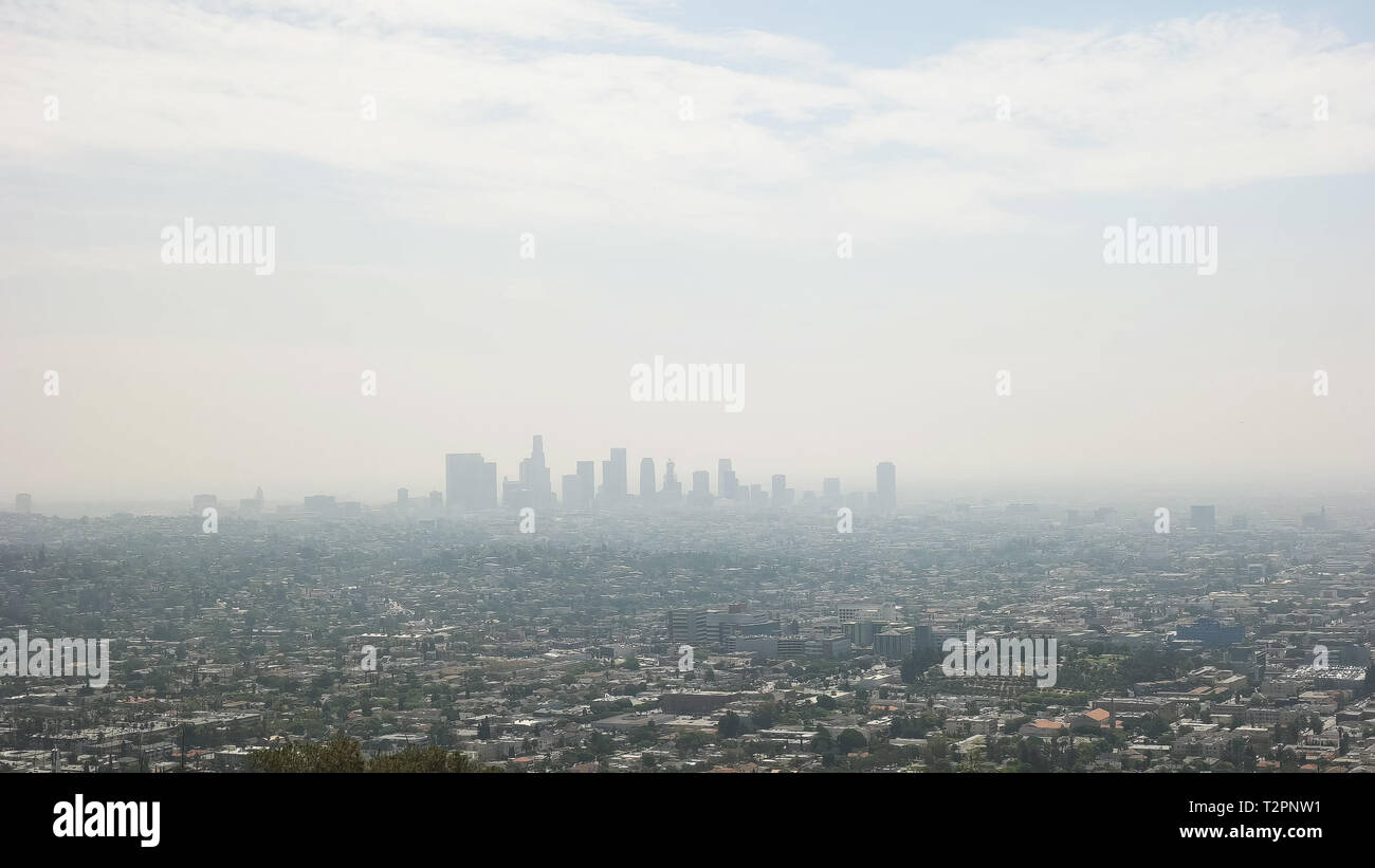 Los angeles aerial fog mountains hi-res stock photography and images ...