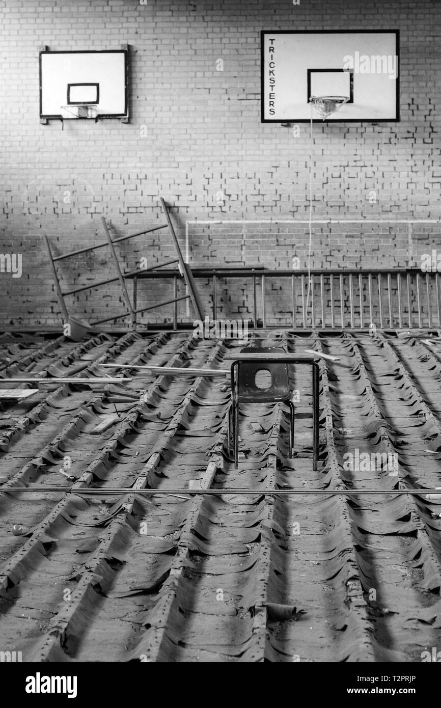 New houses uk Black and White Stock Photos & Images - Alamy