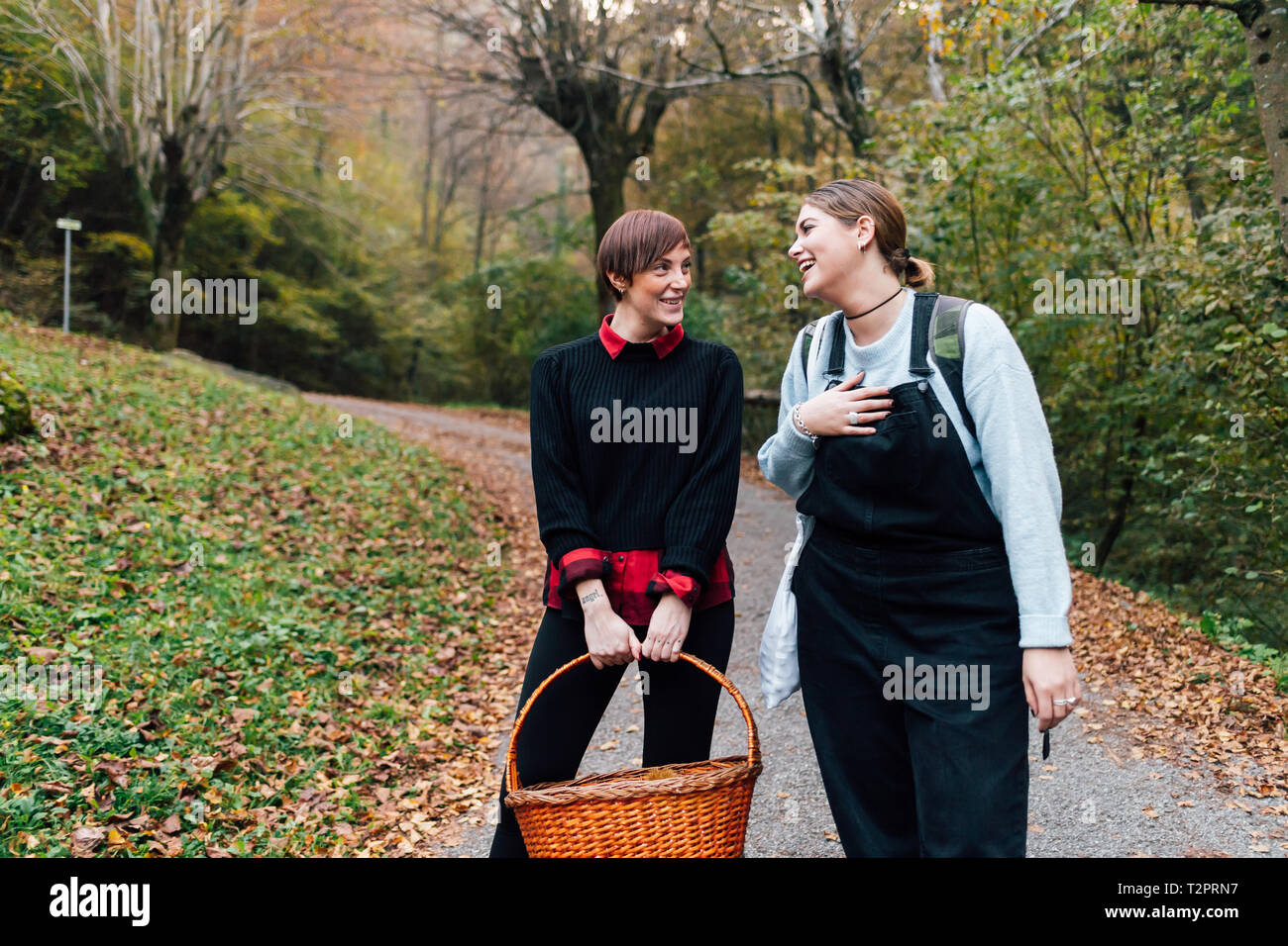 Best friends hi-res stock photography and images - Alamy