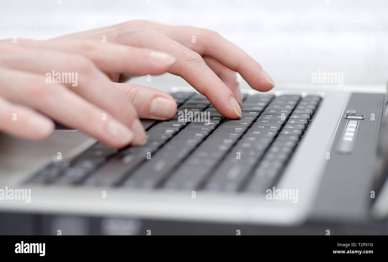 Hand keyboard female hands hi-res stock photography and images - Alamy