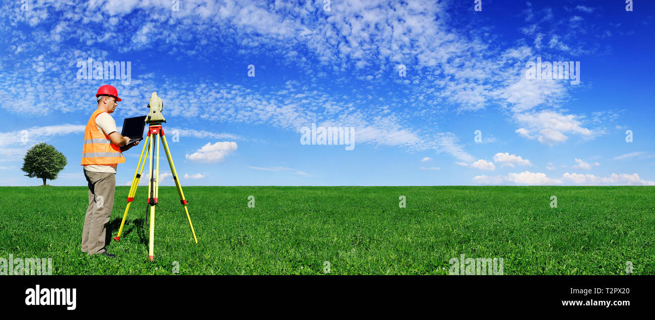 Cartographer in the field hi-res stock photography and images - Alamy