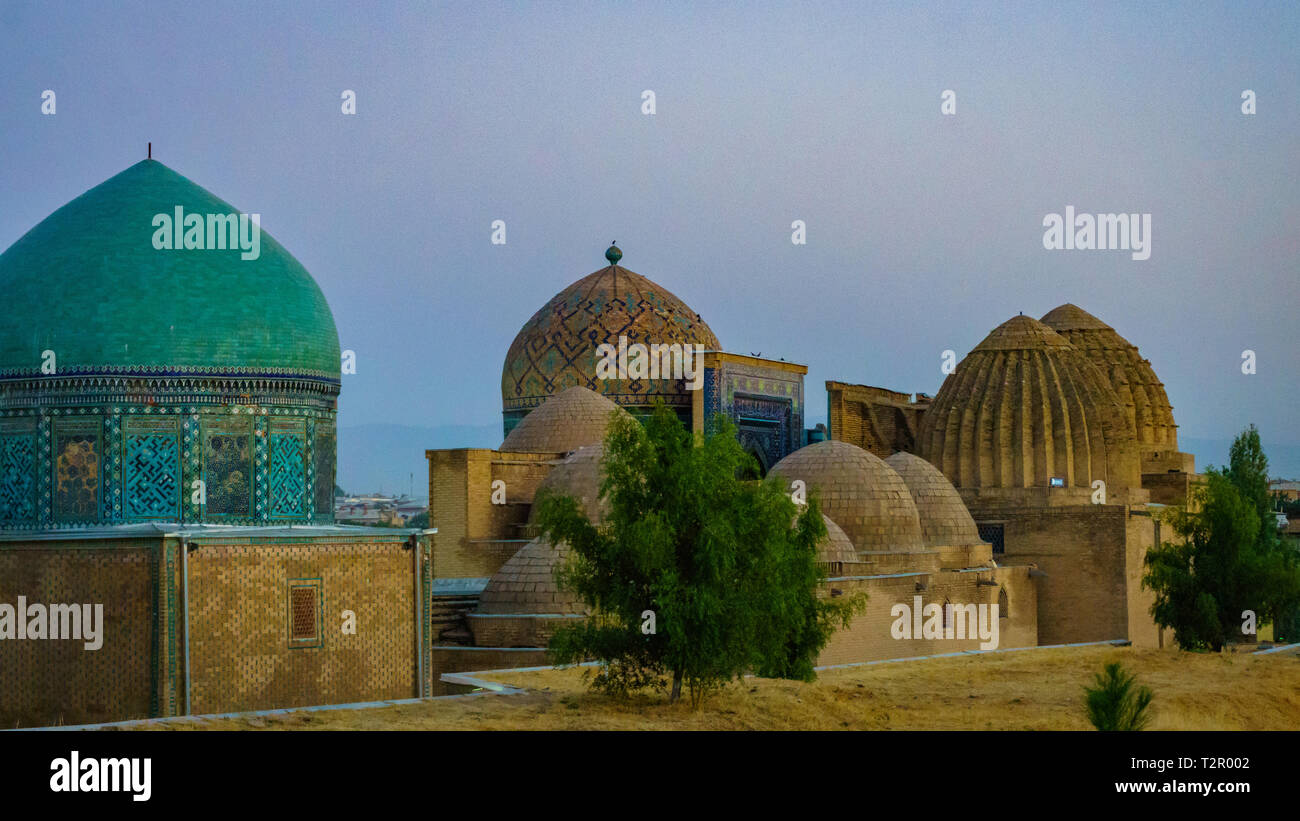 Cemetery samarkand uzbekistan hi-res stock photography and images - Alamy