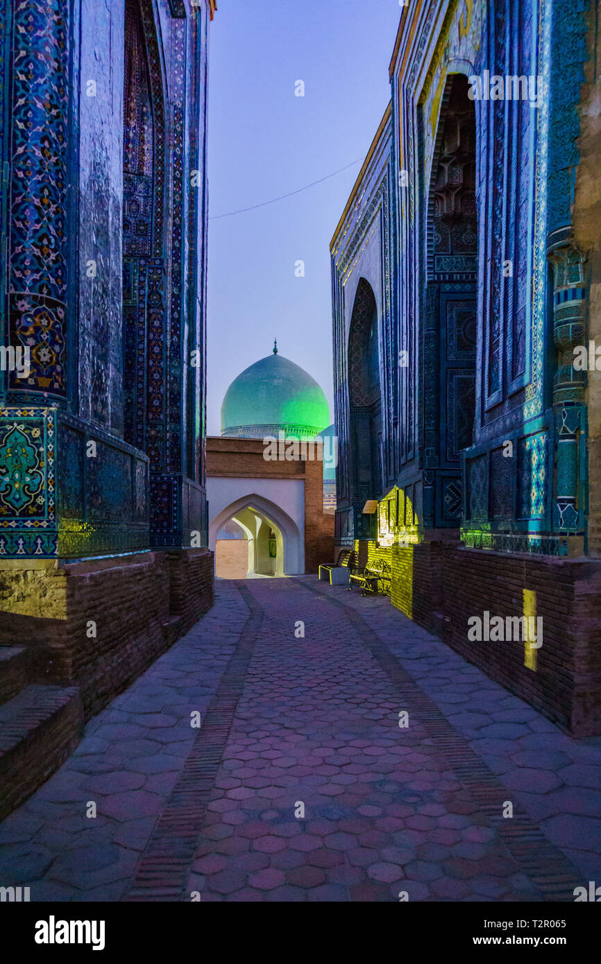 Samarkand at night hi-res stock photography and images - Alamy