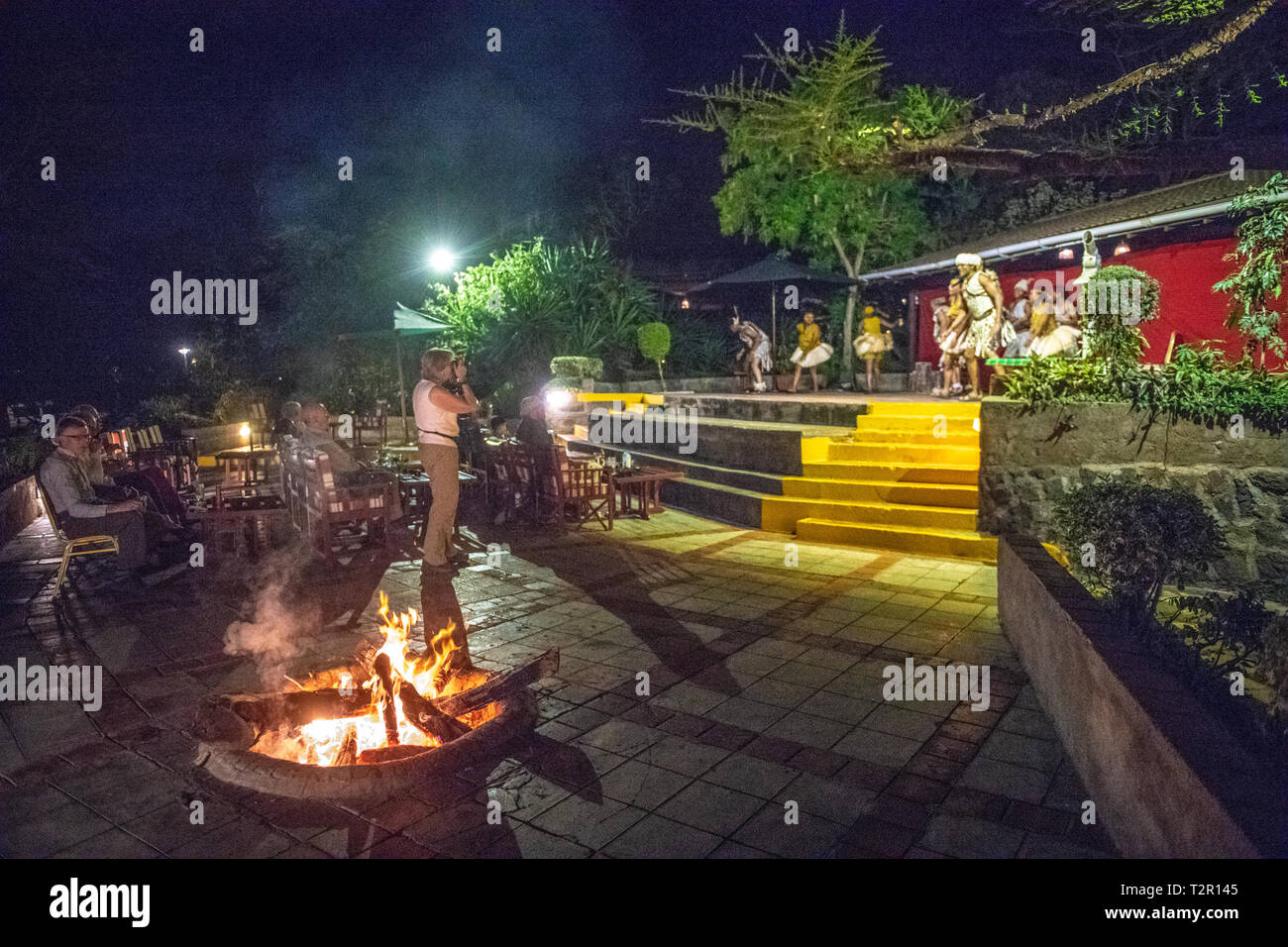 Kenyan traditional dance hi-res stock photography and images - Alamy