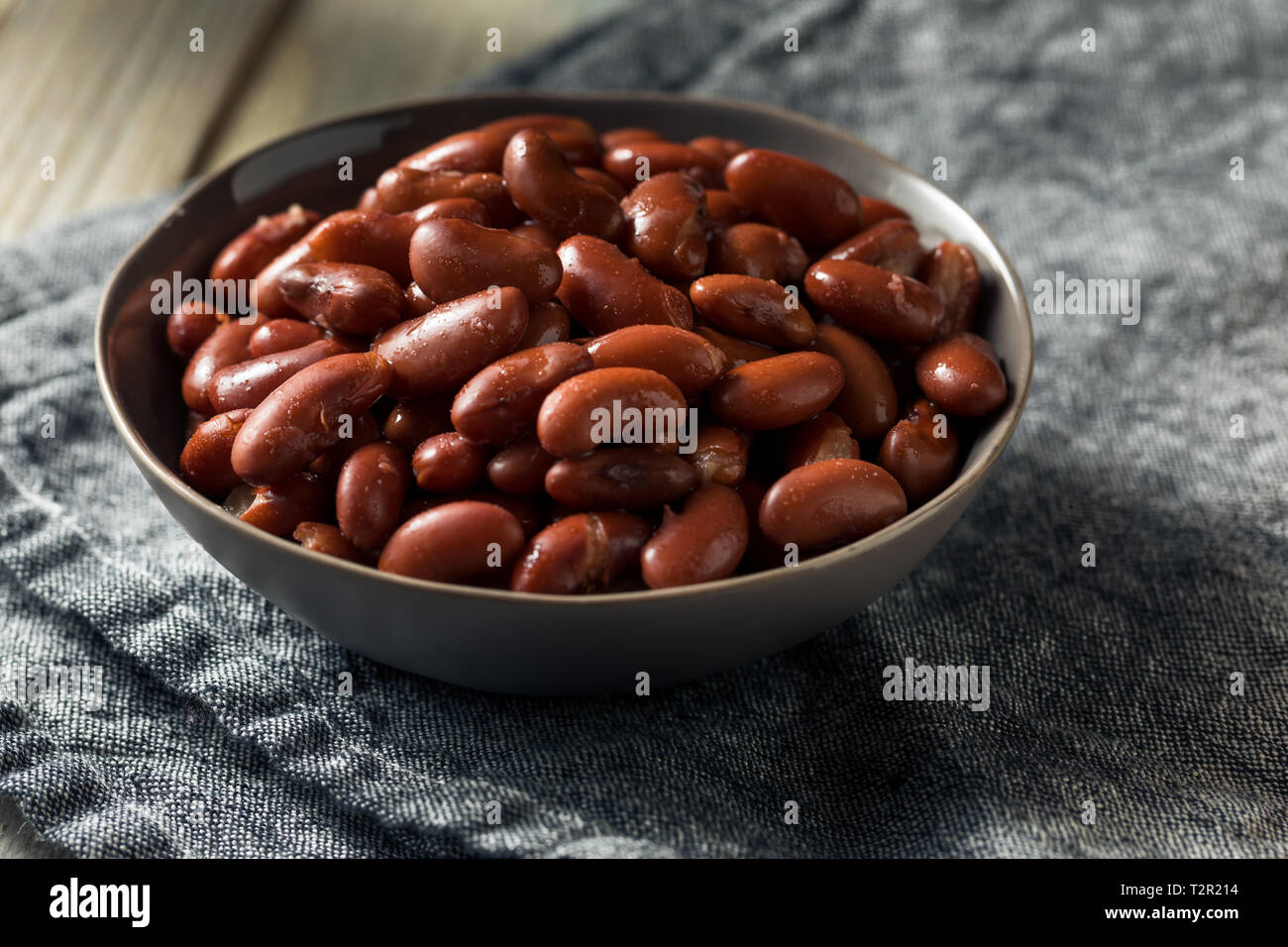 Organic Raw Red Beans in a Bowl Stock Photo - Alamy