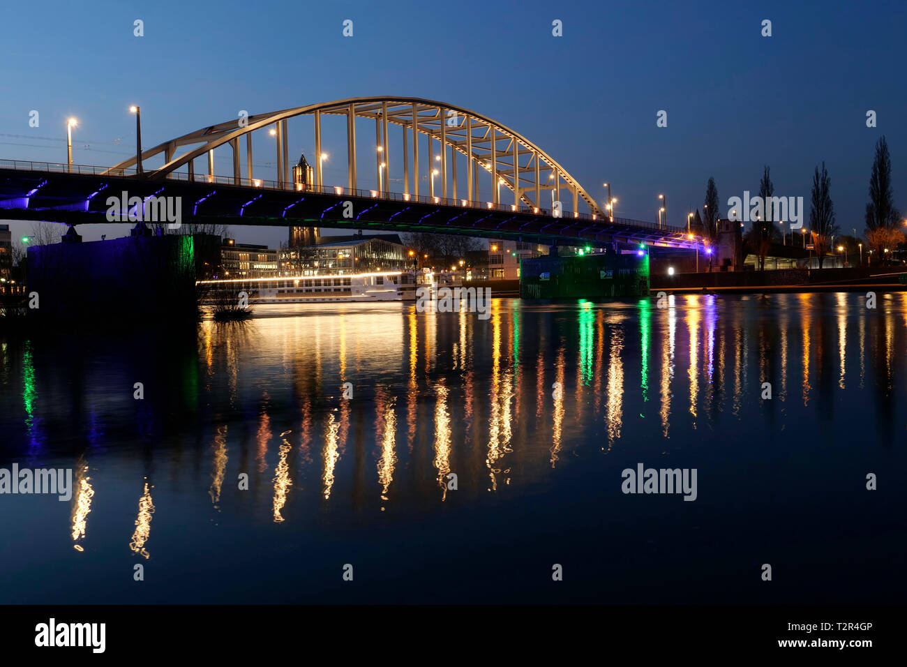 Arnhem bridge hi-res stock photography and images - Alamy