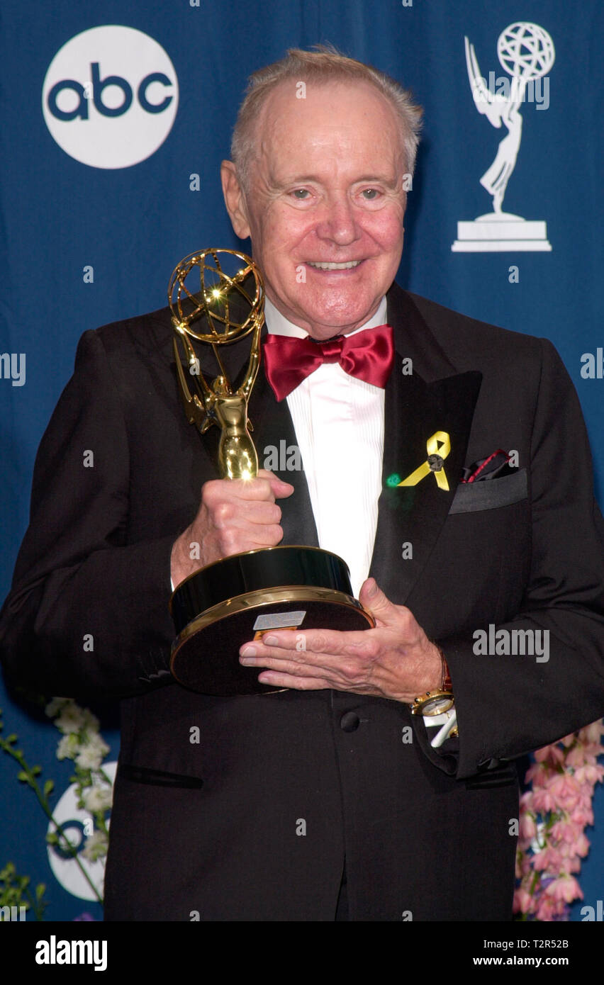 LOS ANGELES, CA. September 10, 2000: Actor Jack Lemmon at the 52nd ...