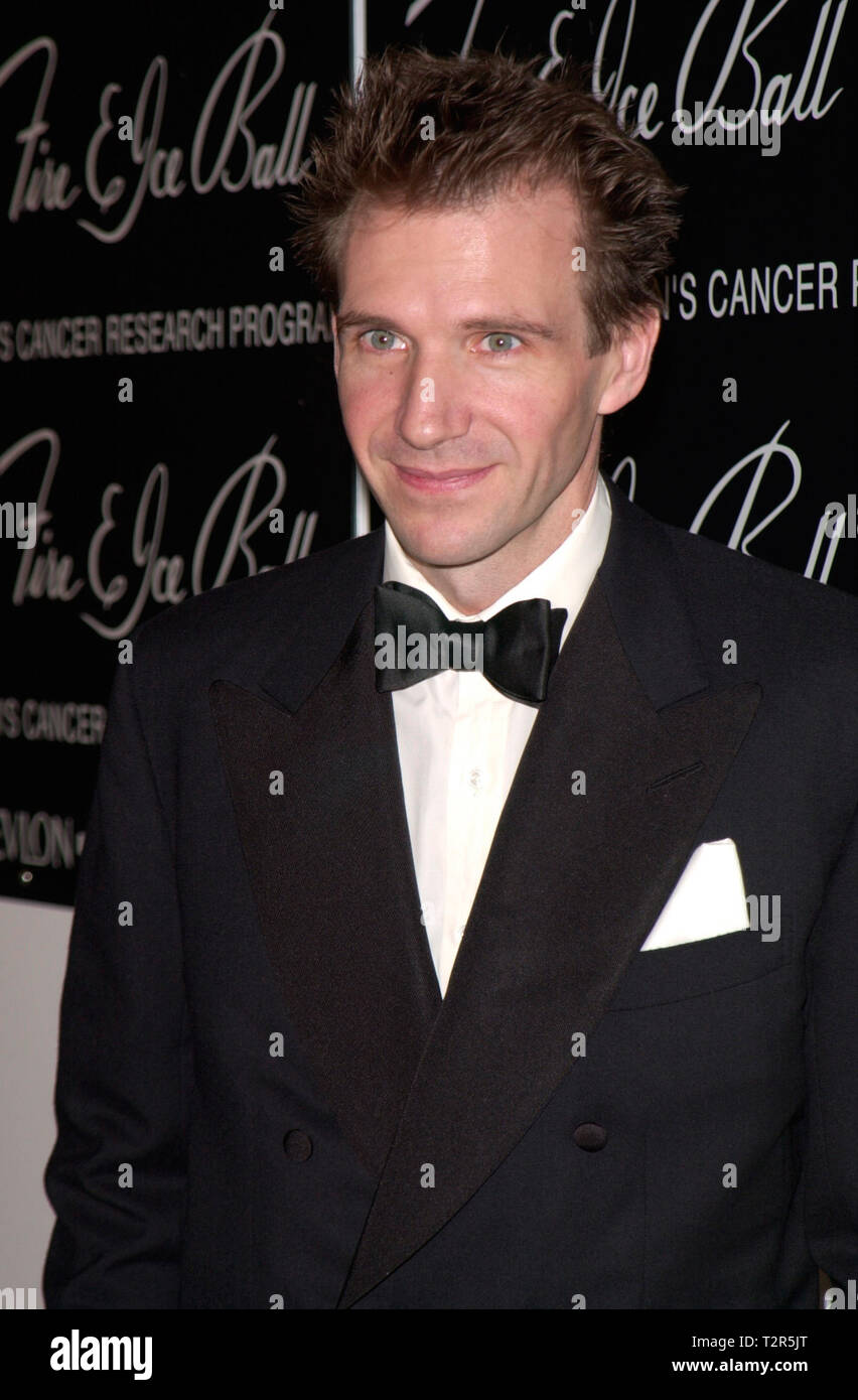 LOS ANGELES, CA. December 11, 2000: Actor Ralph Fiennes at the 10th ...