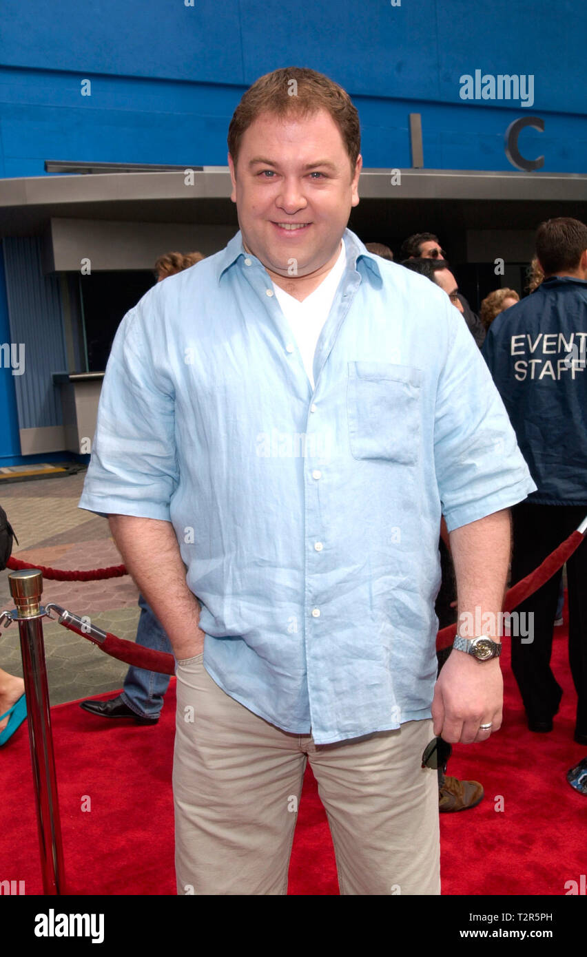 LOS ANGELES, CA. April 15, 2000: : Actor Mark Addy at the world ...