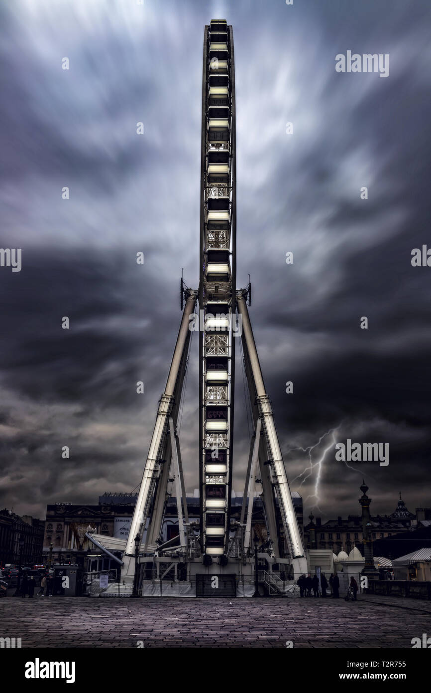 Roue vertical hi-res stock photography and images - Alamy