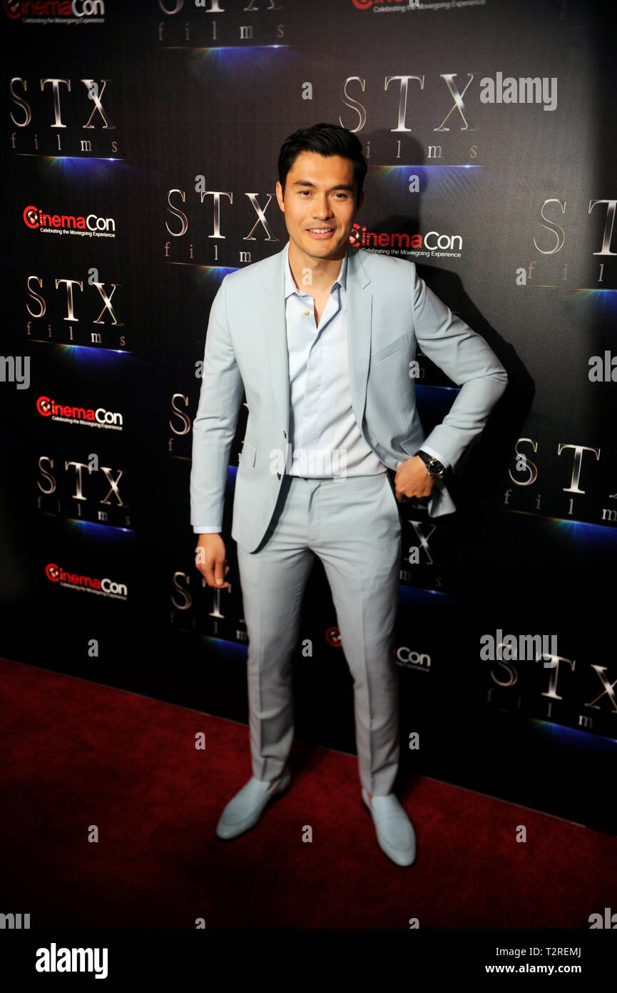 Actor Henry Golding arrives at the STXfilms presentation red carpet for ...