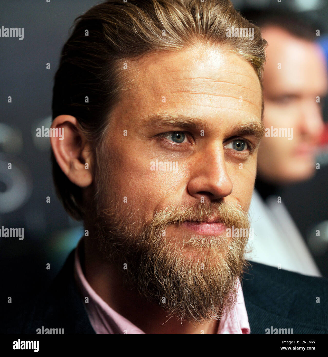 Actor Charlie Hunnam arrives at the STXfilms presentation red carpet ...