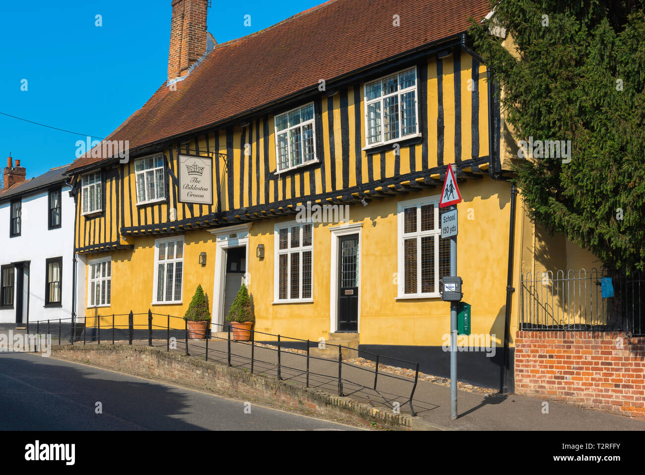 Bildeston Crown pub, view of The Crown public house in Bildeston ...