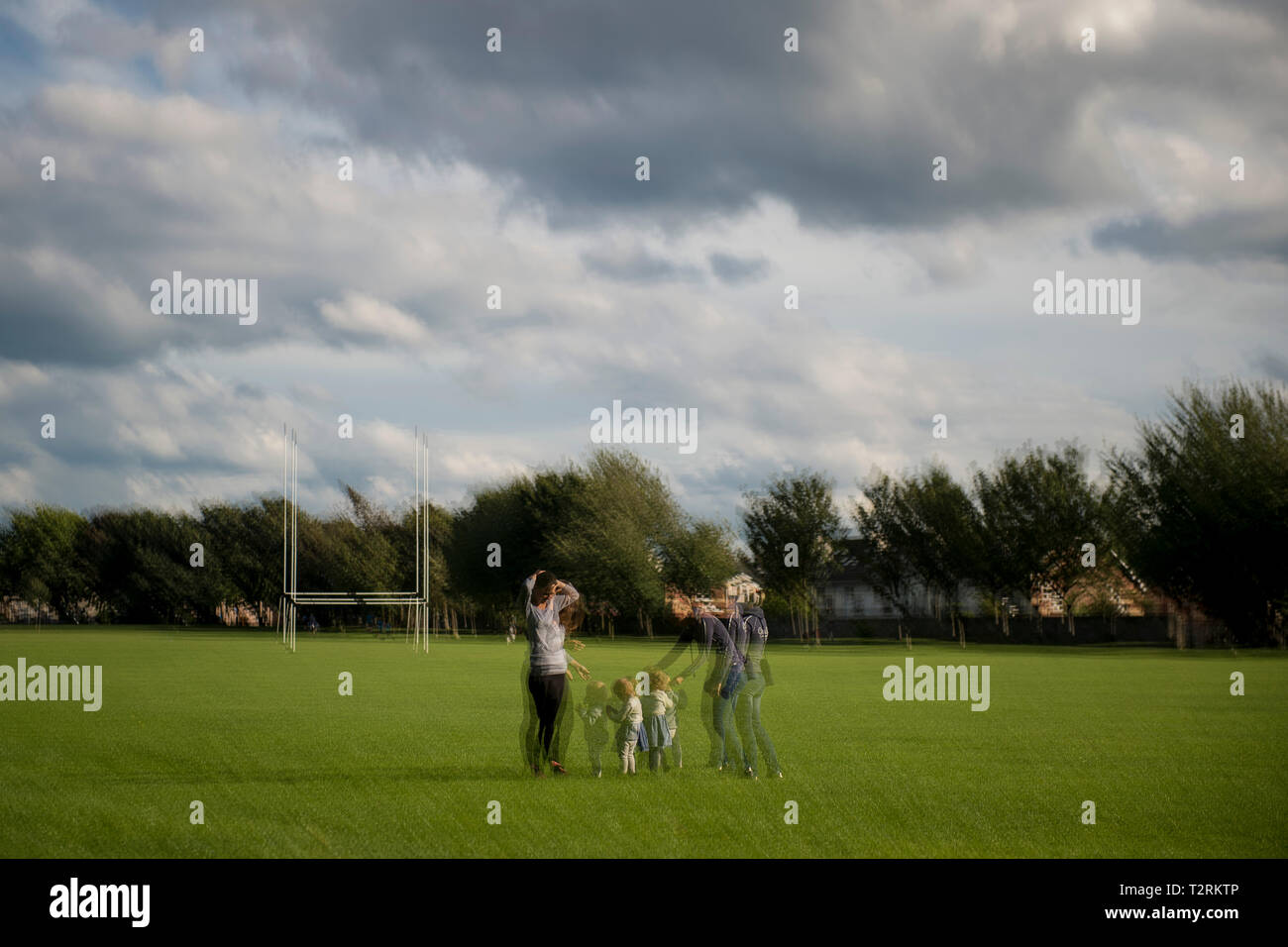 Rugby family hi-res stock photography and images - Alamy