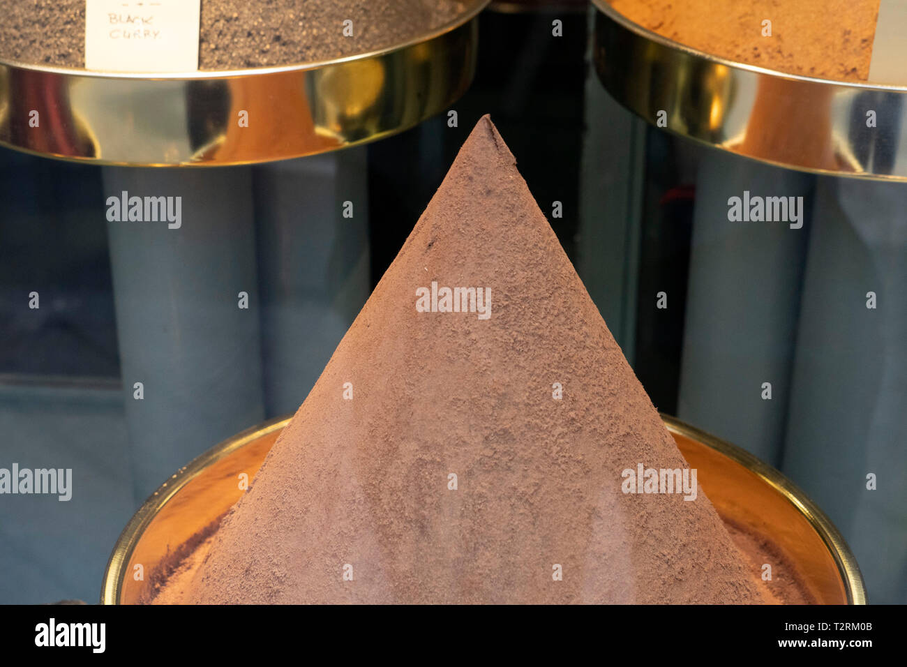 ground cinnamon powder close up Stock Photo - Alamy
