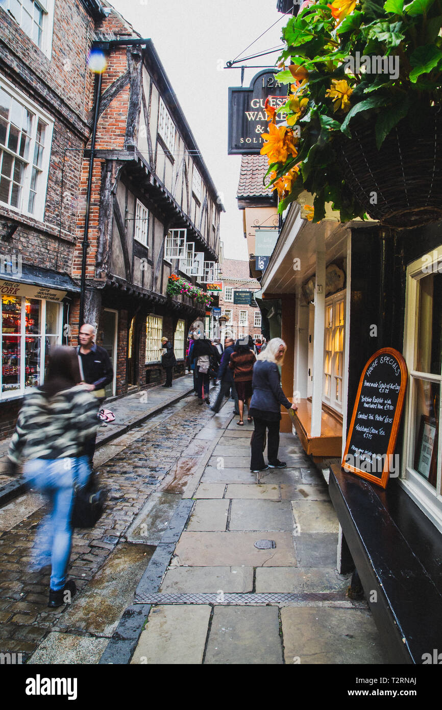 Tourists walking shambles hi-res stock photography and images - Alamy