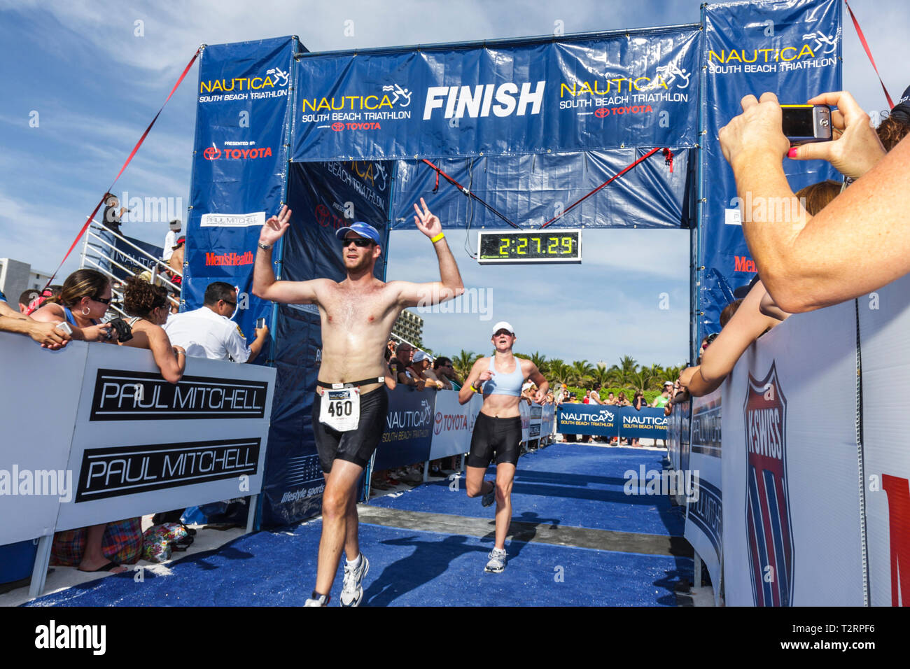 Running finish hi-res stock photography and images - Alamy