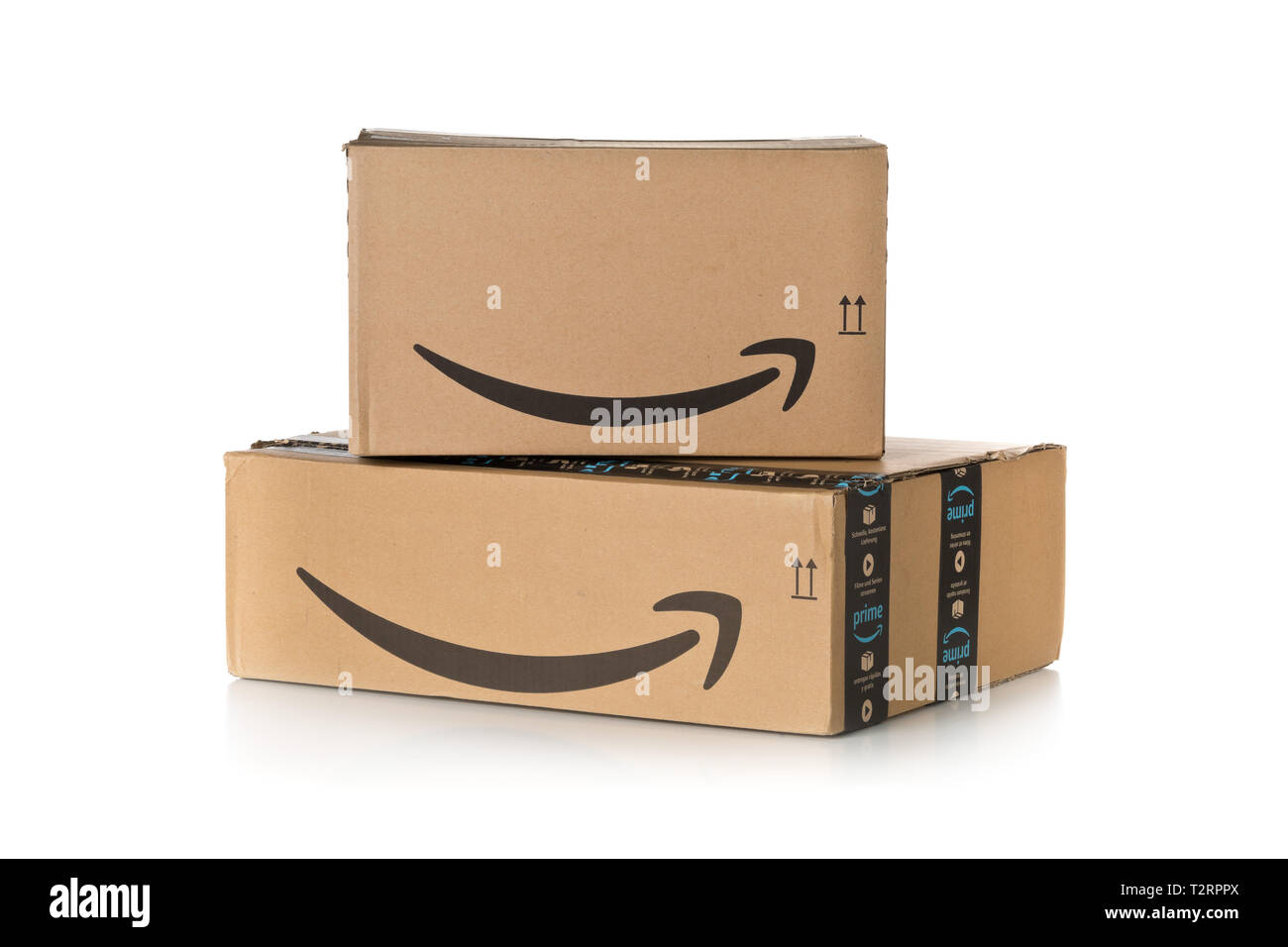 Amazon box hi-res stock photography and images - Alamy