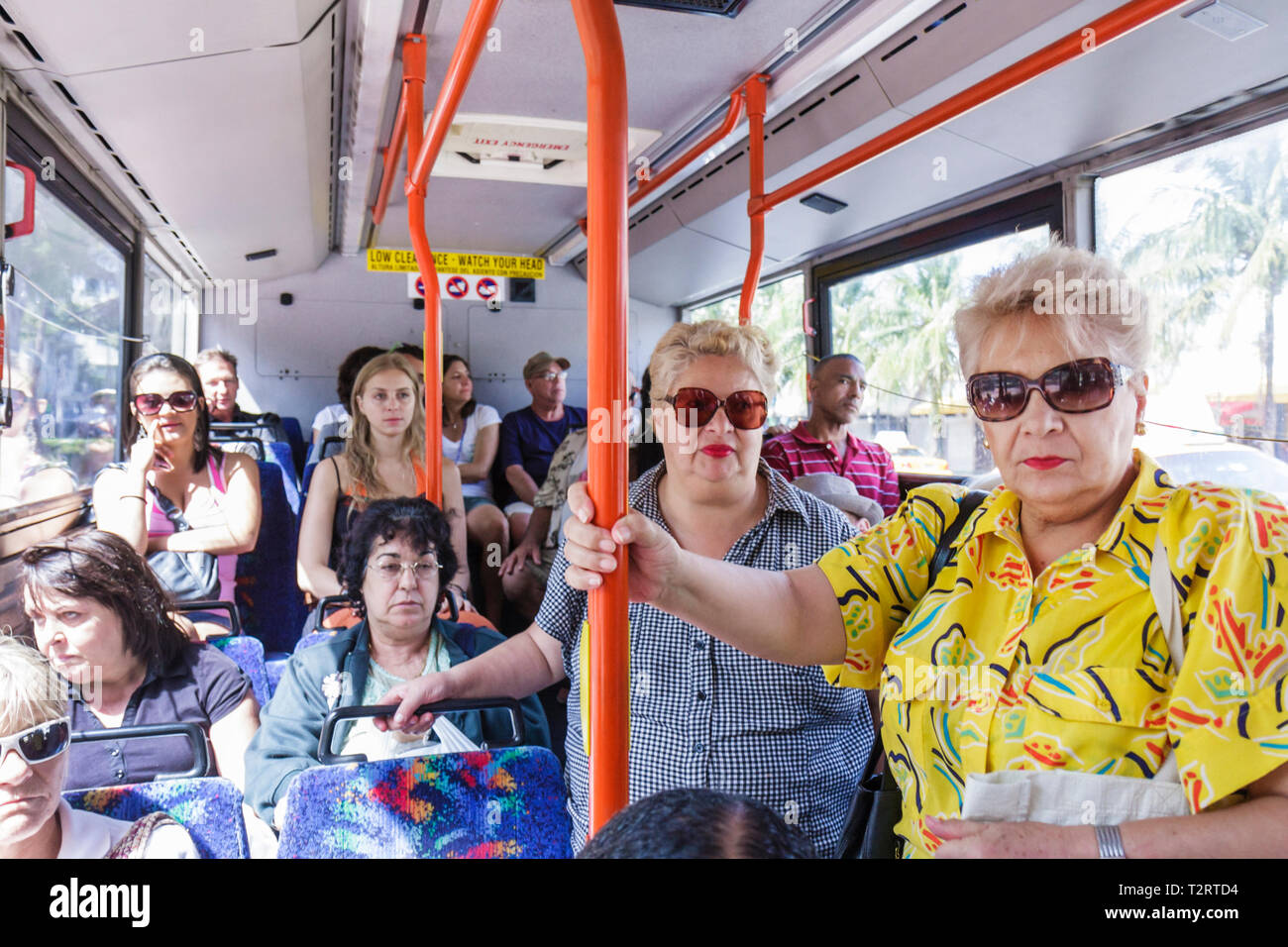 Washington avenue public bus south beach local hi-res stock photography ...