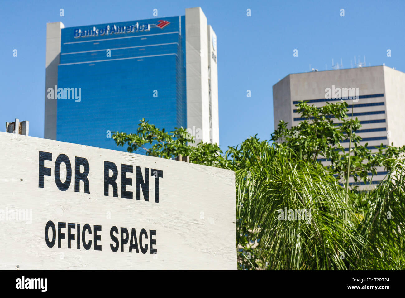 Office space for rent sign hi-res stock photography and images - Alamy