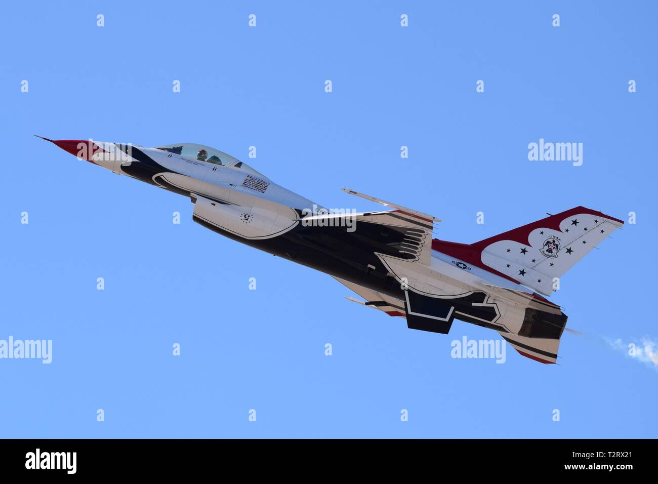 The premier United States Air Force demonstration team Thunderbirds put ...