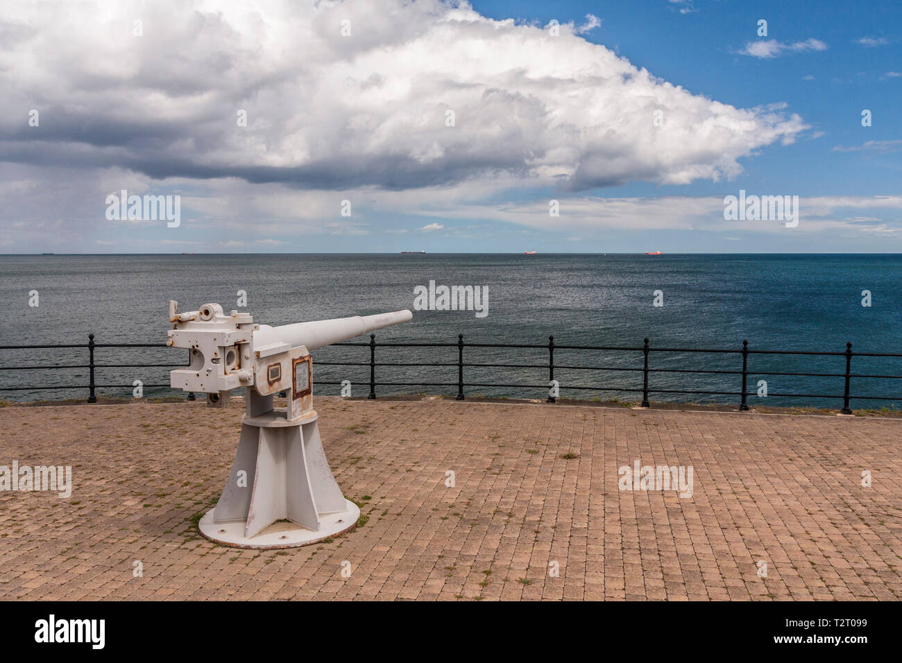 Sea defences ww2 hi-res stock photography and images - Alamy