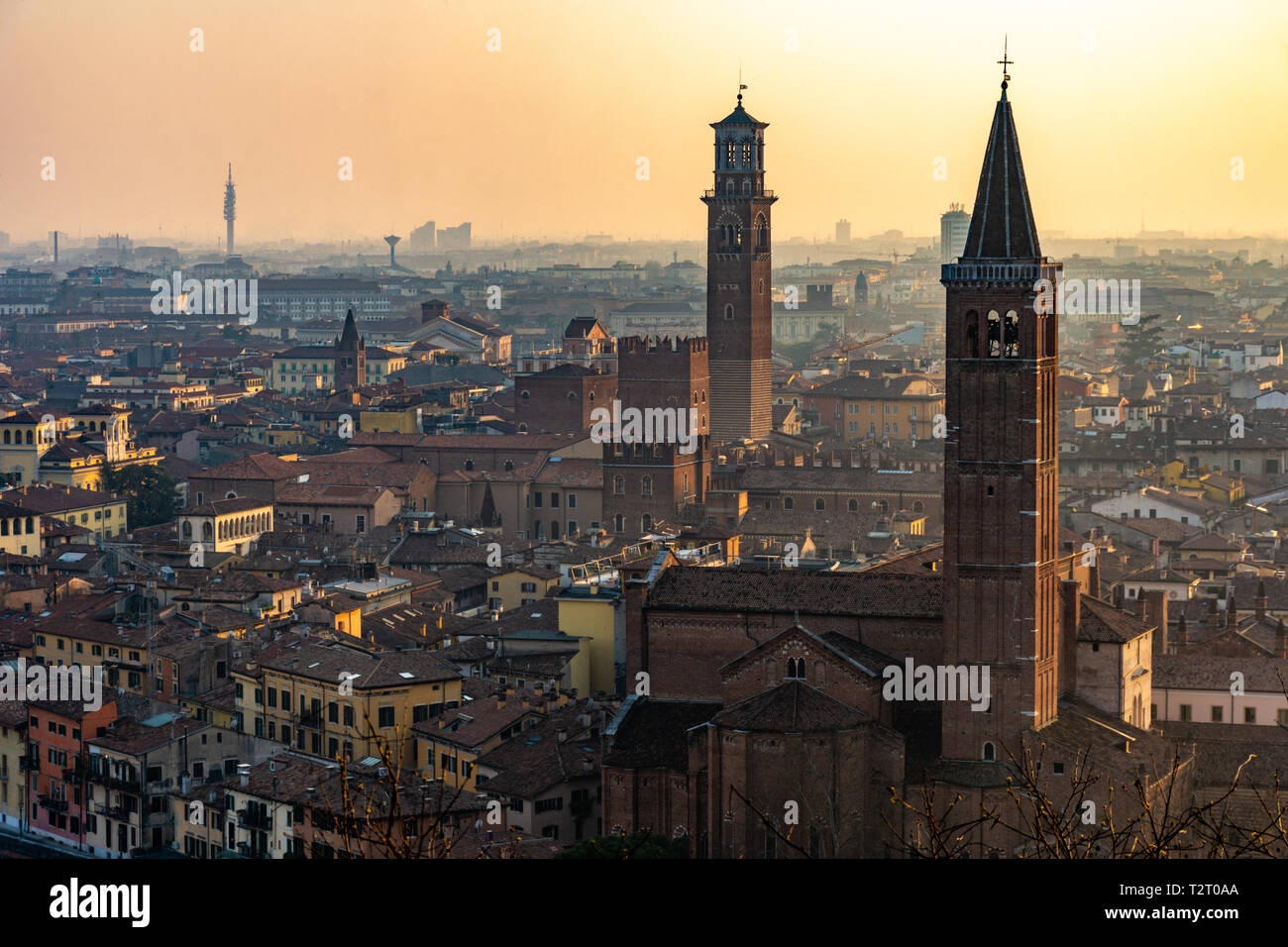 Verona italy sunset hi-res stock photography and images - Alamy
