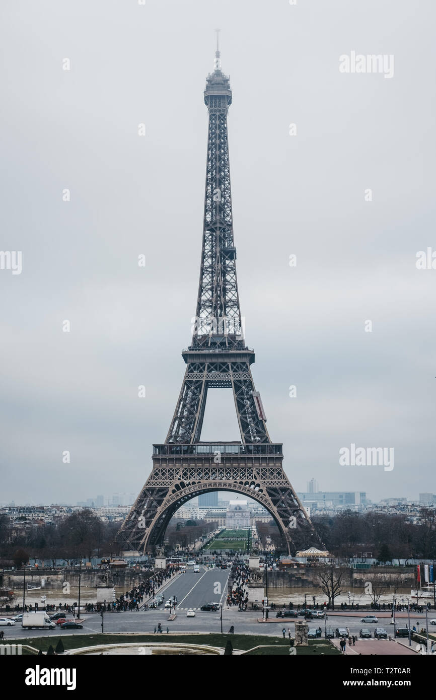 Daytime full length view of Eiffel Tower in Paris, France Stock Photo ...