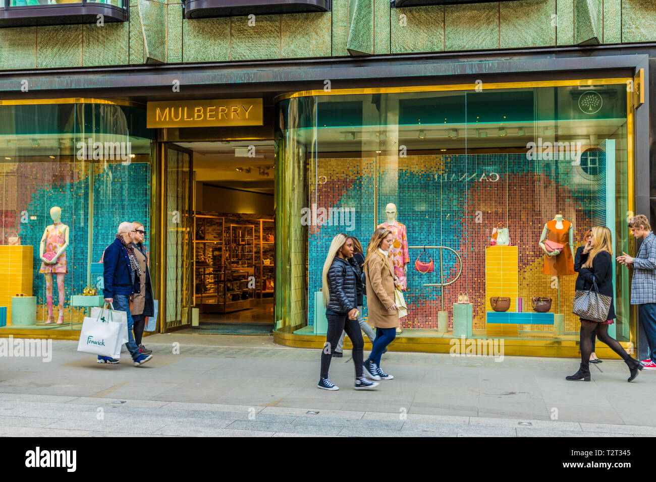 Mulberry store hi-res stock photography and images - Alamy