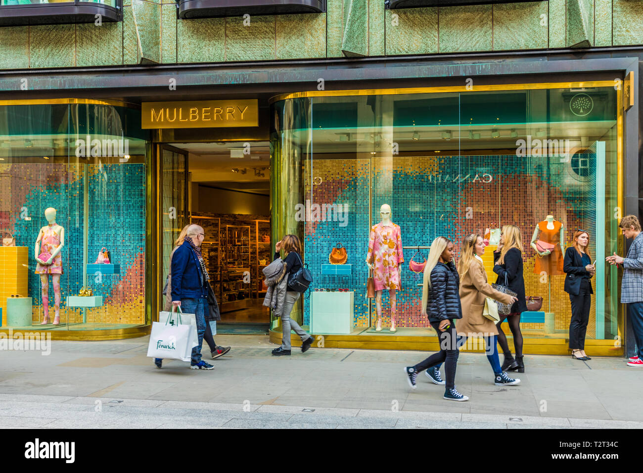 Mulberry store hi-res stock photography and images - Alamy