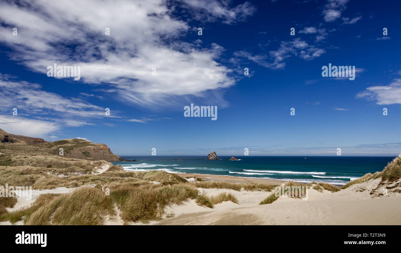 Sandfly bay lagoon hi-res stock photography and images - Alamy