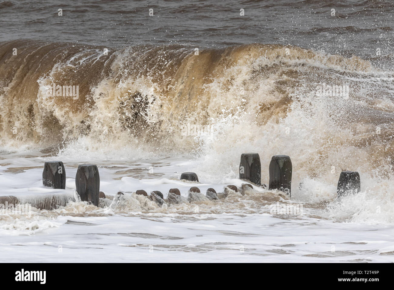 Sea sculpture, breaking waves and forceful water Stock Photo - Alamy