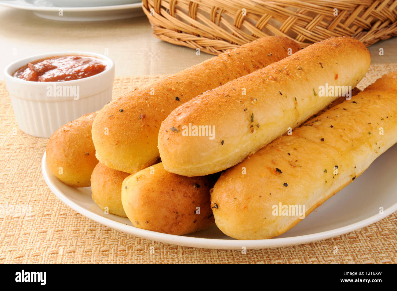 Spaghetti sticks hi-res stock photography and images - Alamy