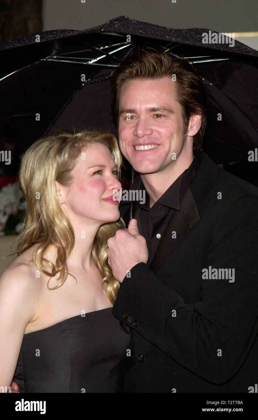 LOS ANGELES, CA. January 24, 2000: Actor JIM CARREY & actress ...