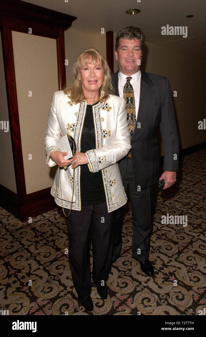 LOS ANGELES, CA. March 02, 2000: Actress DIANE LADD & husband ROBERT ...