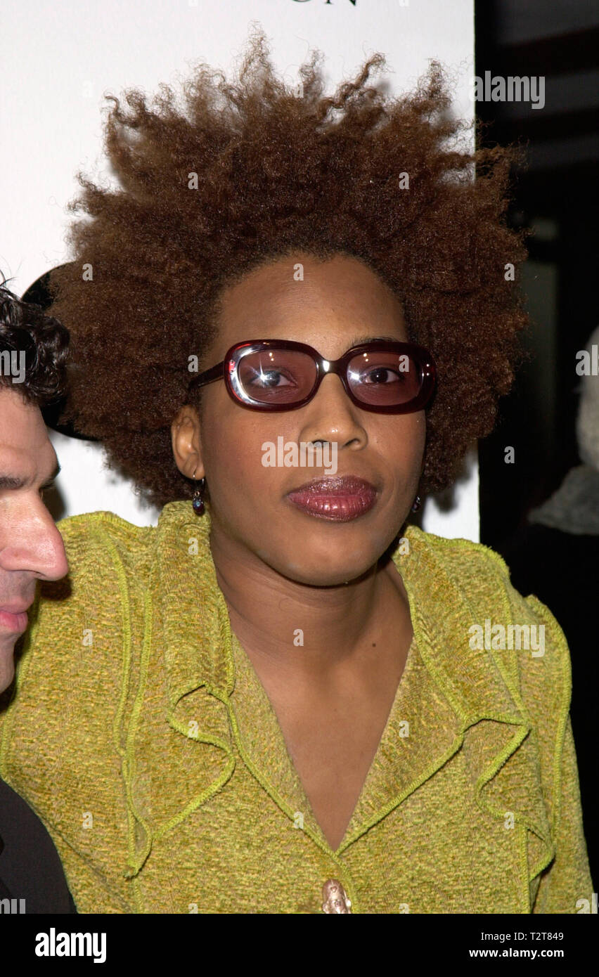 LOS ANGELES, CA. February 17, 2000: Grammy nominated singer MACY GRAY ...
