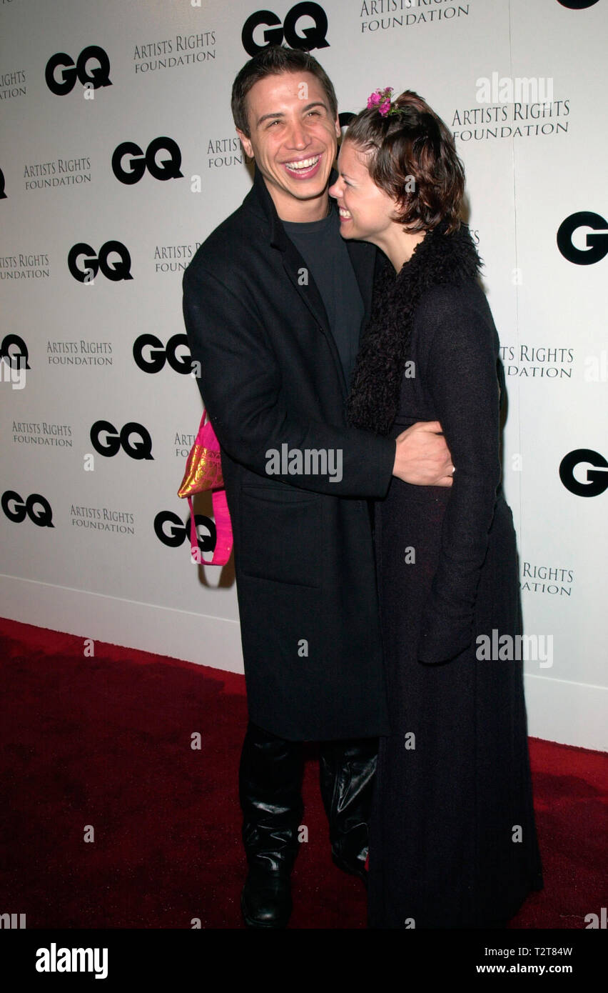 LOS ANGELES, CA. February 17, 2000: "ER" star ERIK PALLADINO & actress ...