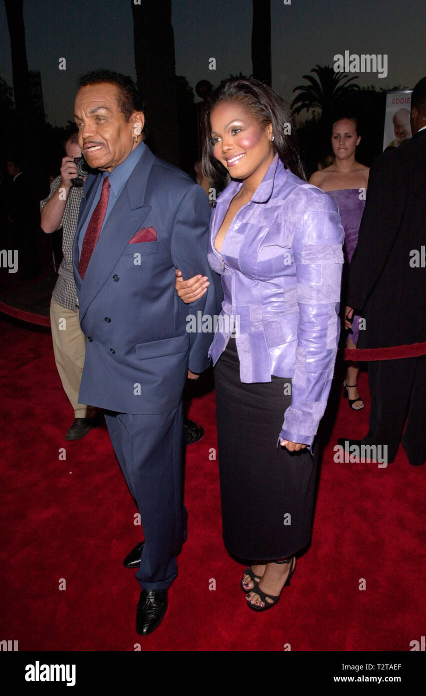 LOS ANGELES, CA. July 24, 2000: Pop star/actress JANET JACKSON & father ...