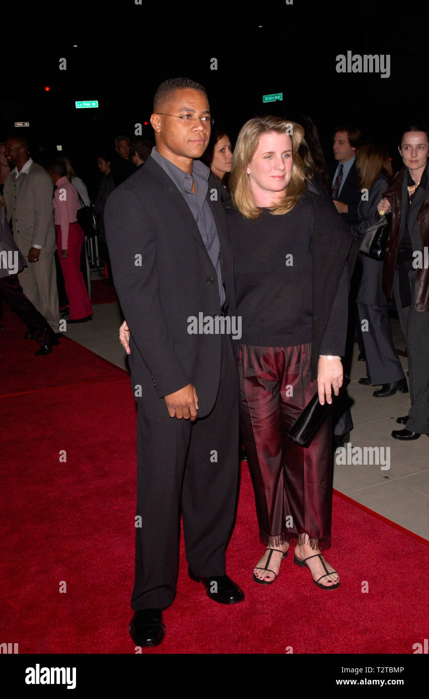 LOS ANGELES, CA. November 01, 2000: Actor CUBA GOODING JR. & wife at ...