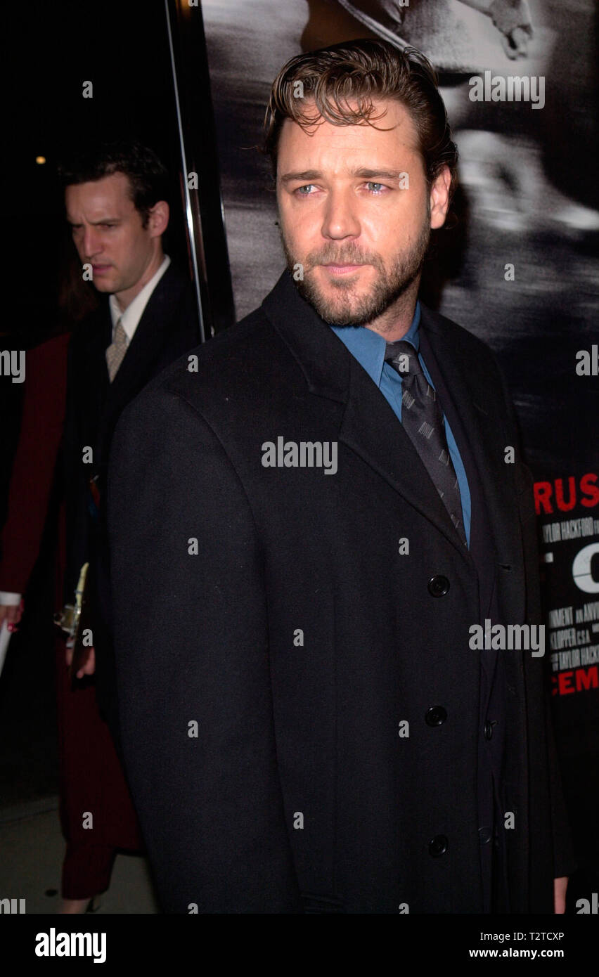 LOS ANGELES, CA. December 04, 2000: Actor RUSSELL CROWE at the Los ...