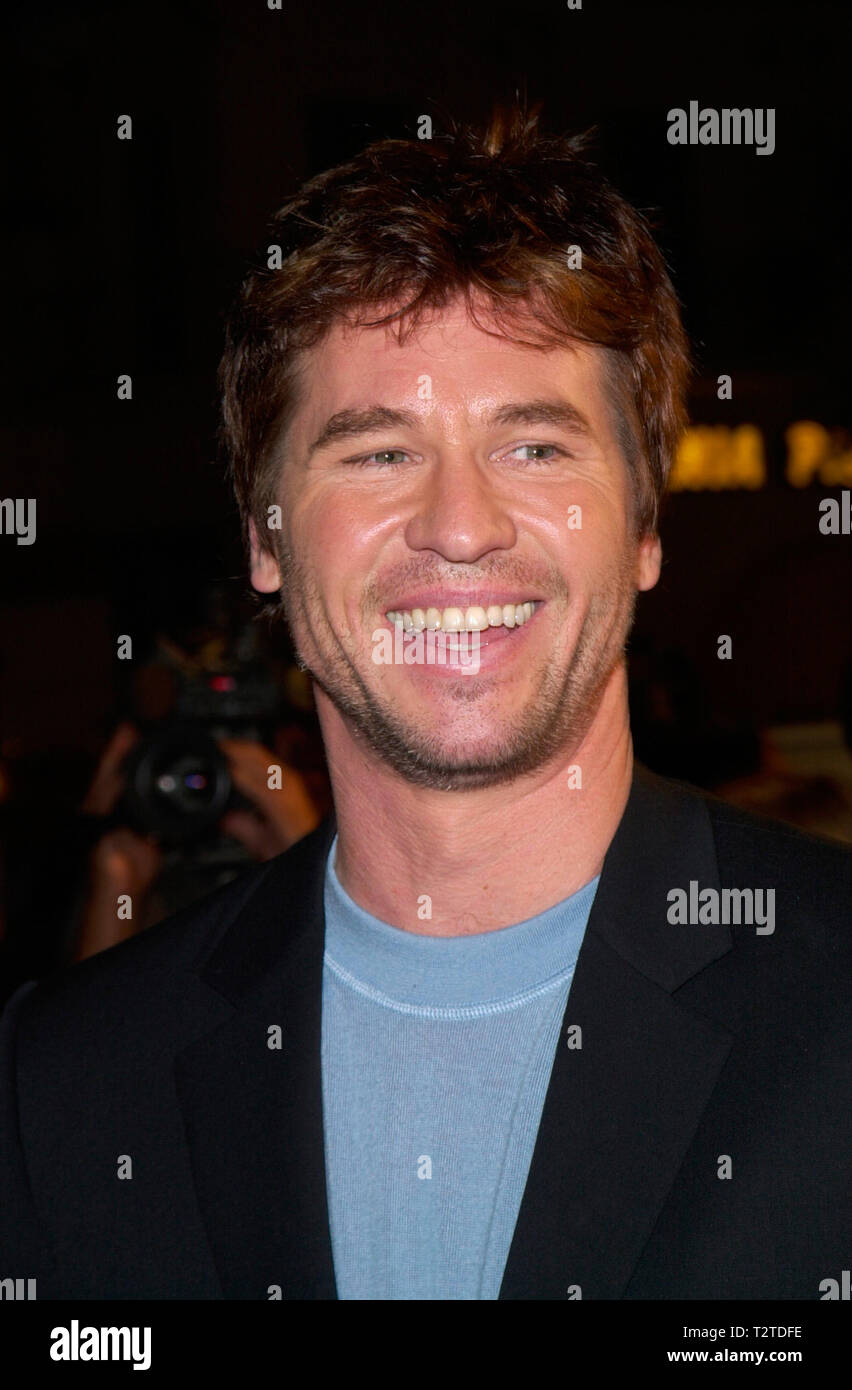 LOS ANGELES, CA. November 06, 2000: Actor VAL KILMER at the world ...