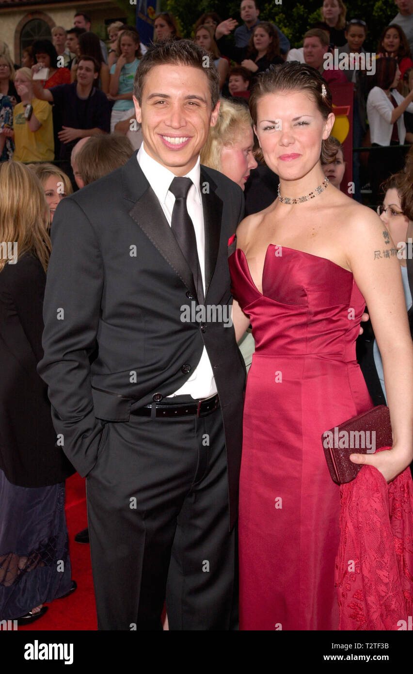 LOS ANGELES, CA. March 12, 2000: "ER" star ERIK PALLADINO & actress ...