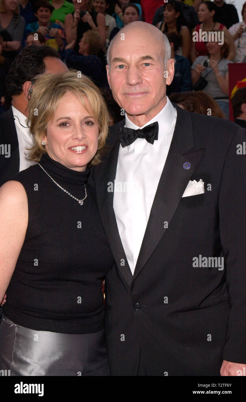 LOS ANGELES, CA. March 12, 2000: Actor PATRICK STEWART & wife WENDY at ...