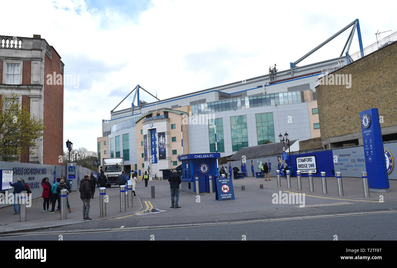 Exterior of Stamford Bridge football stadium Chelsea FC Stock Photo - Alamy