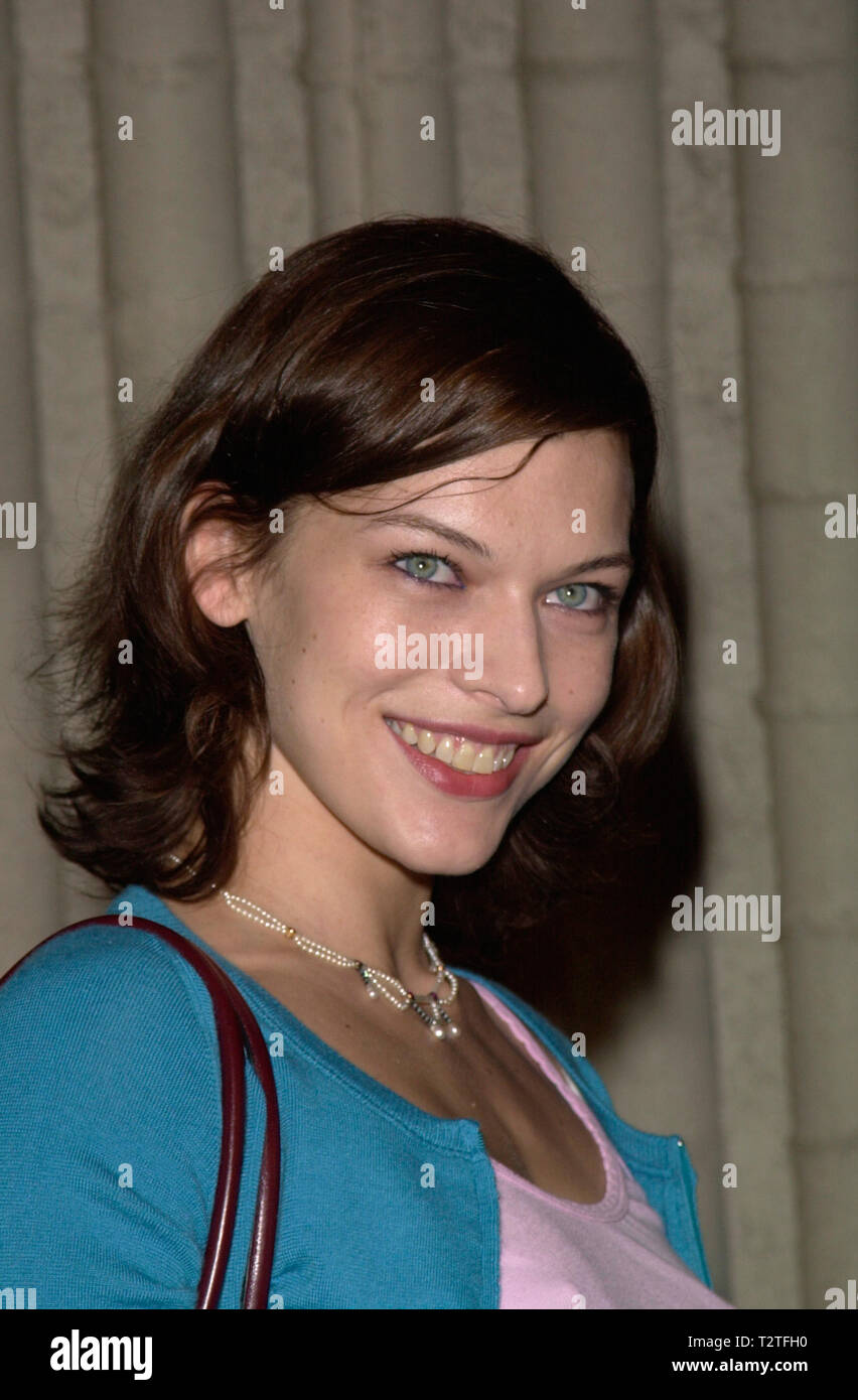 Milla jovovich 2000 hi-res stock photography and images - Alamy
