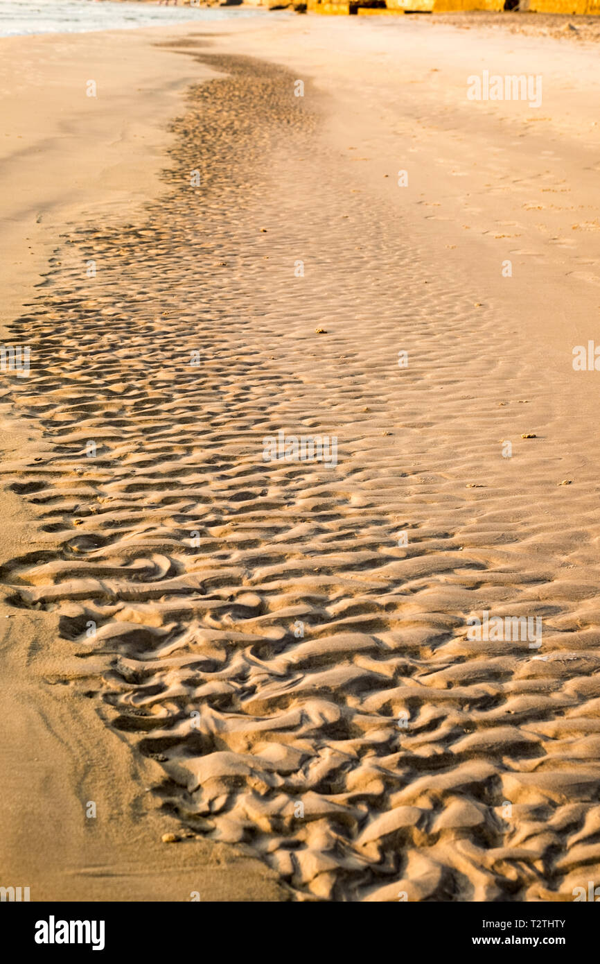 Curved beach line hi-res stock photography and images - Alamy