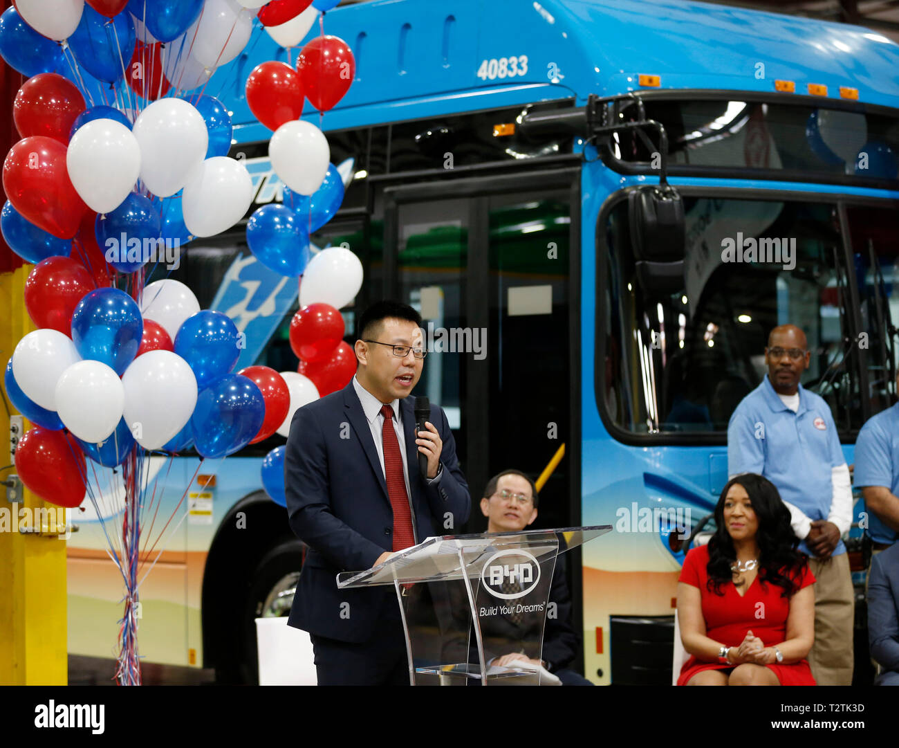 (190404) -- LANCASTER, April 4, 2019 (Xinhua) -- Patrick Duan, vice ...