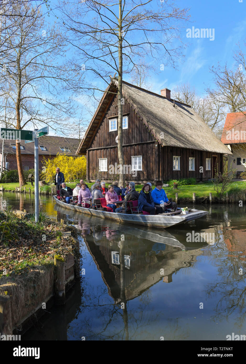 Lehde, Germany. 04th Apr, 2019. Tourists ride in a barge over a river ...