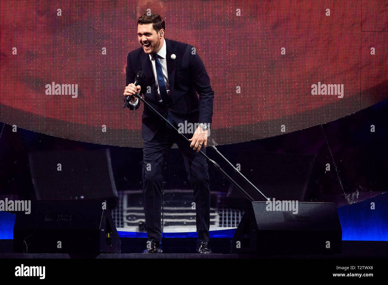 OAKLAND, CA - APRIL 3: Michael Buble performs onstage at Oracle Arena ...